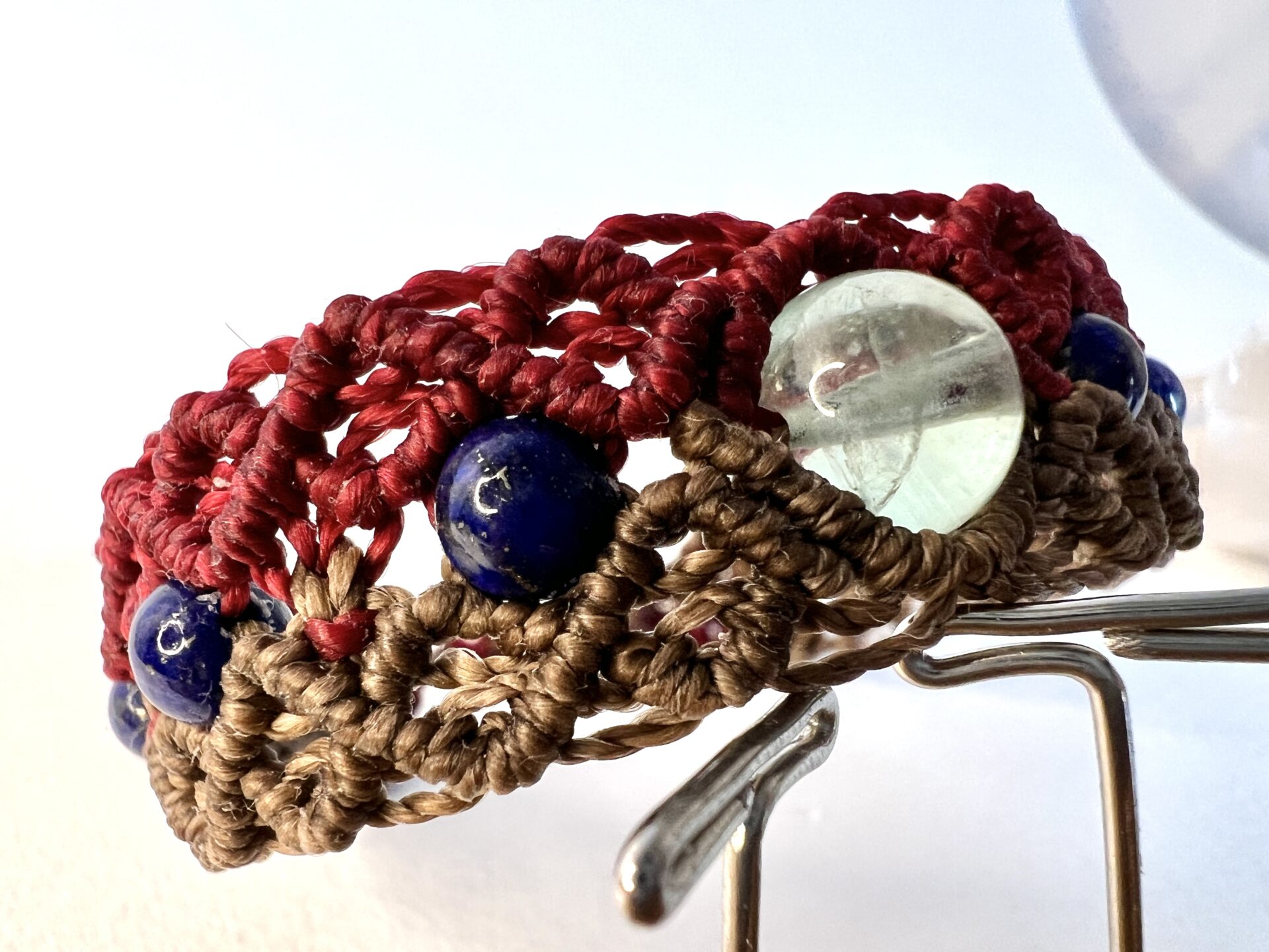 特製マクラメ編みブレスレット。新作の完成です。 | irokazari+