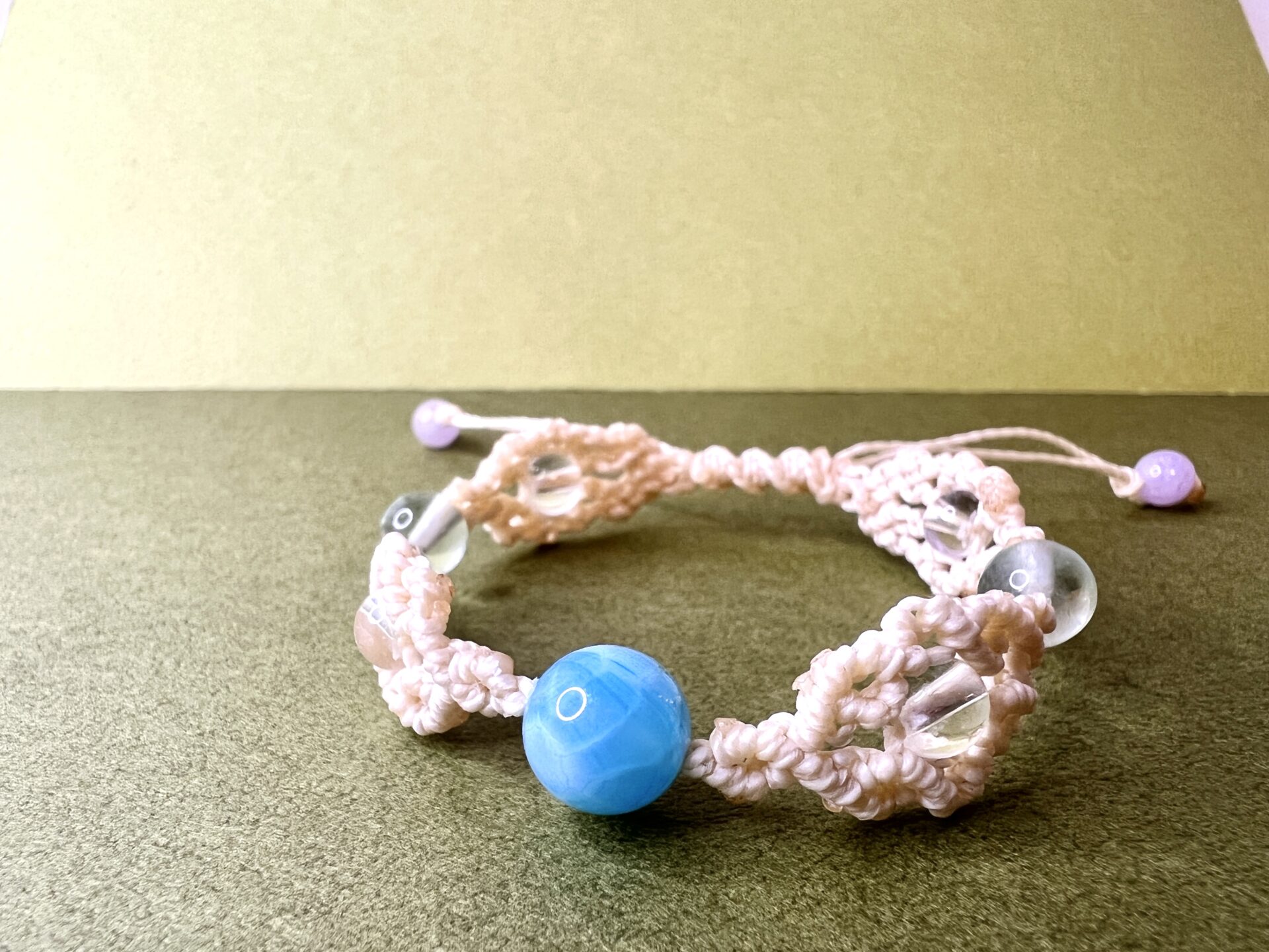 新作デザイン完成。エレガントなマクラメブレスレット【新作紹介】 | irokazari+